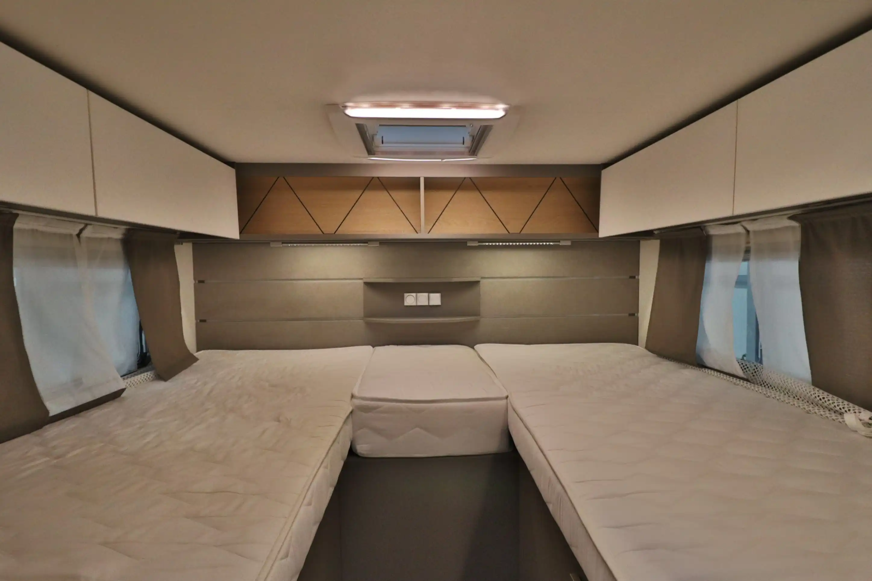 LMC Tourer Lift H 730 G beim Wohnmobilpark in Bad Honnef kaufen